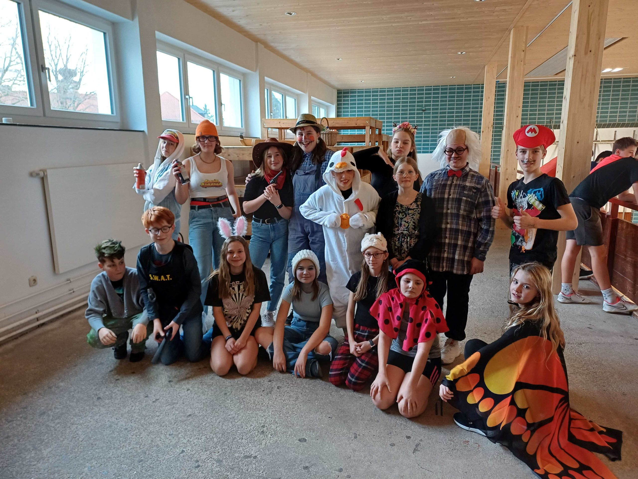 Faschingsdienstag - Mittelschule Pram